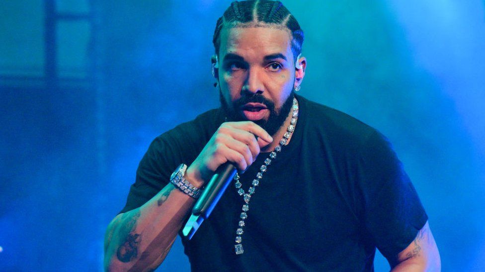 Drake Surprises Fans At Latto’s Toronto Concert With Impromptu Performance