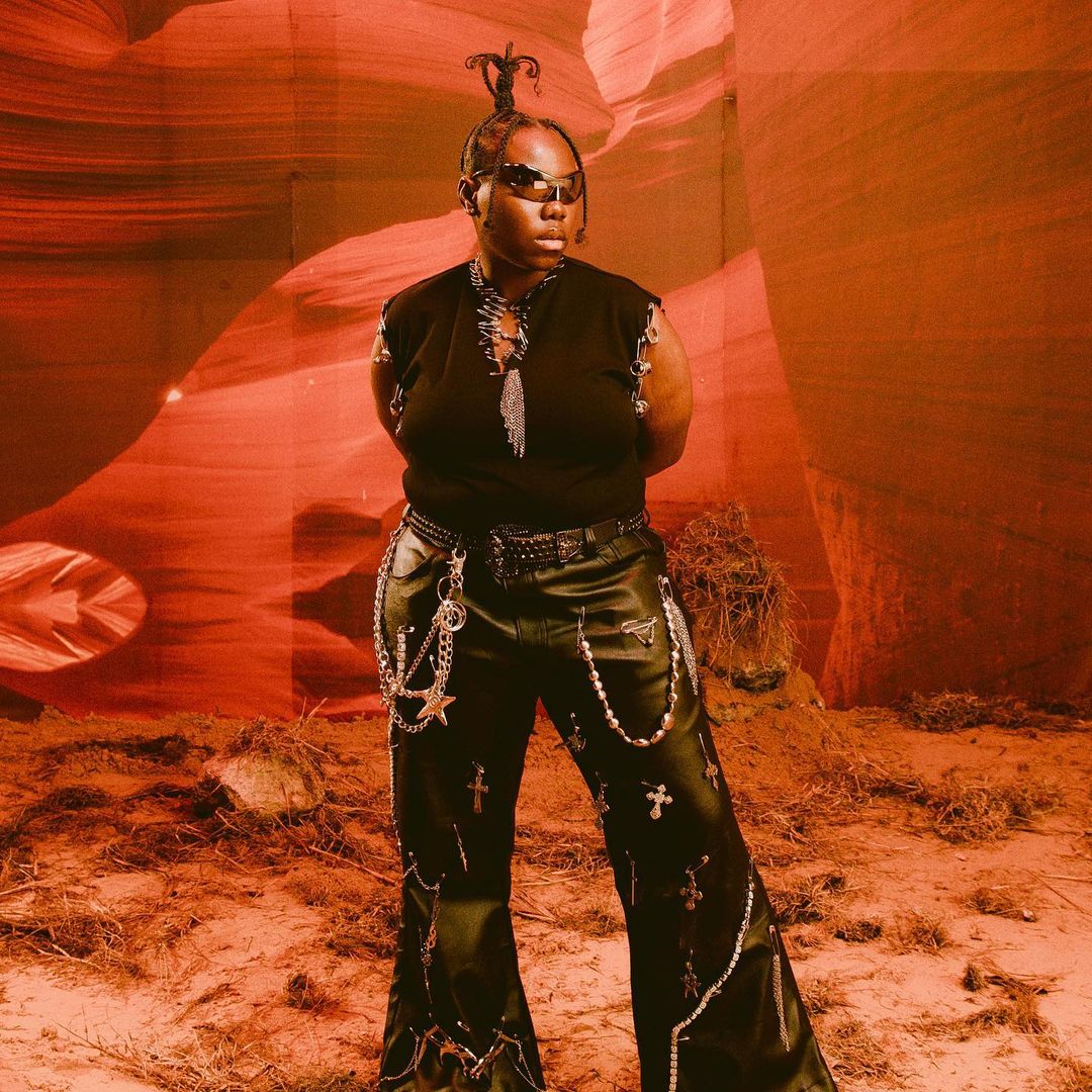 Teni Talks 'TEARS OF THE SUN' Album, 'YBGFA,' In Exclusive Apple Music ...