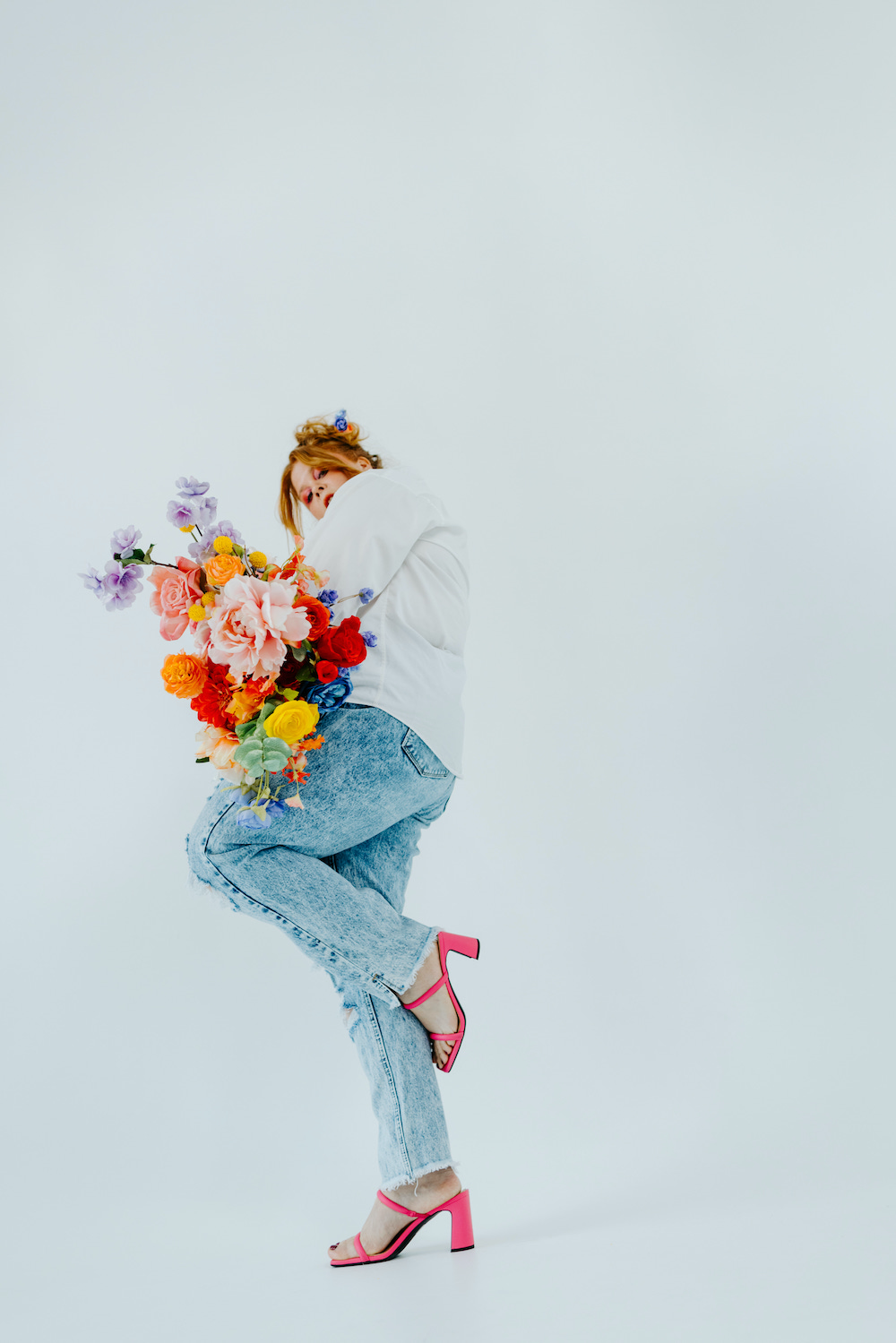 Heather Mae Releases Music Video for "Kissing Girls" and Shares Her Coming Out Story