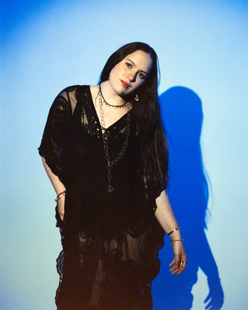 Jane Honor Shares New Emotive Single "If It Doesn't End"