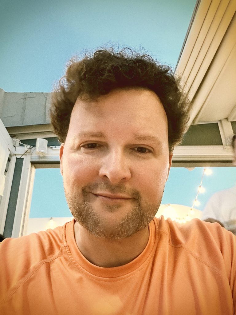 Sarantos Inspires With New Song “God Doesn’t Make Mistakes”