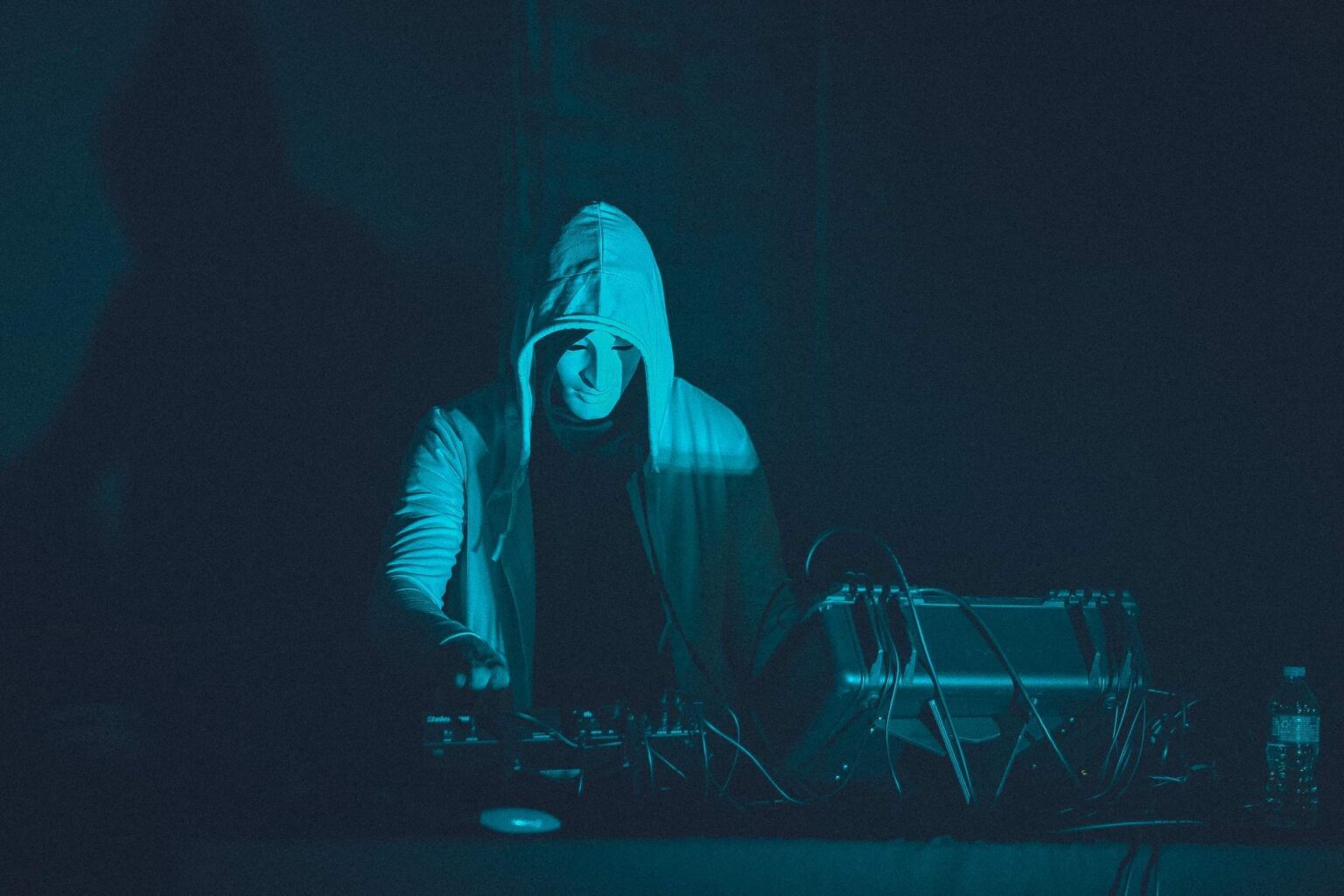 Tunnel Unleashes Cinematic EDM Album 'Personas'