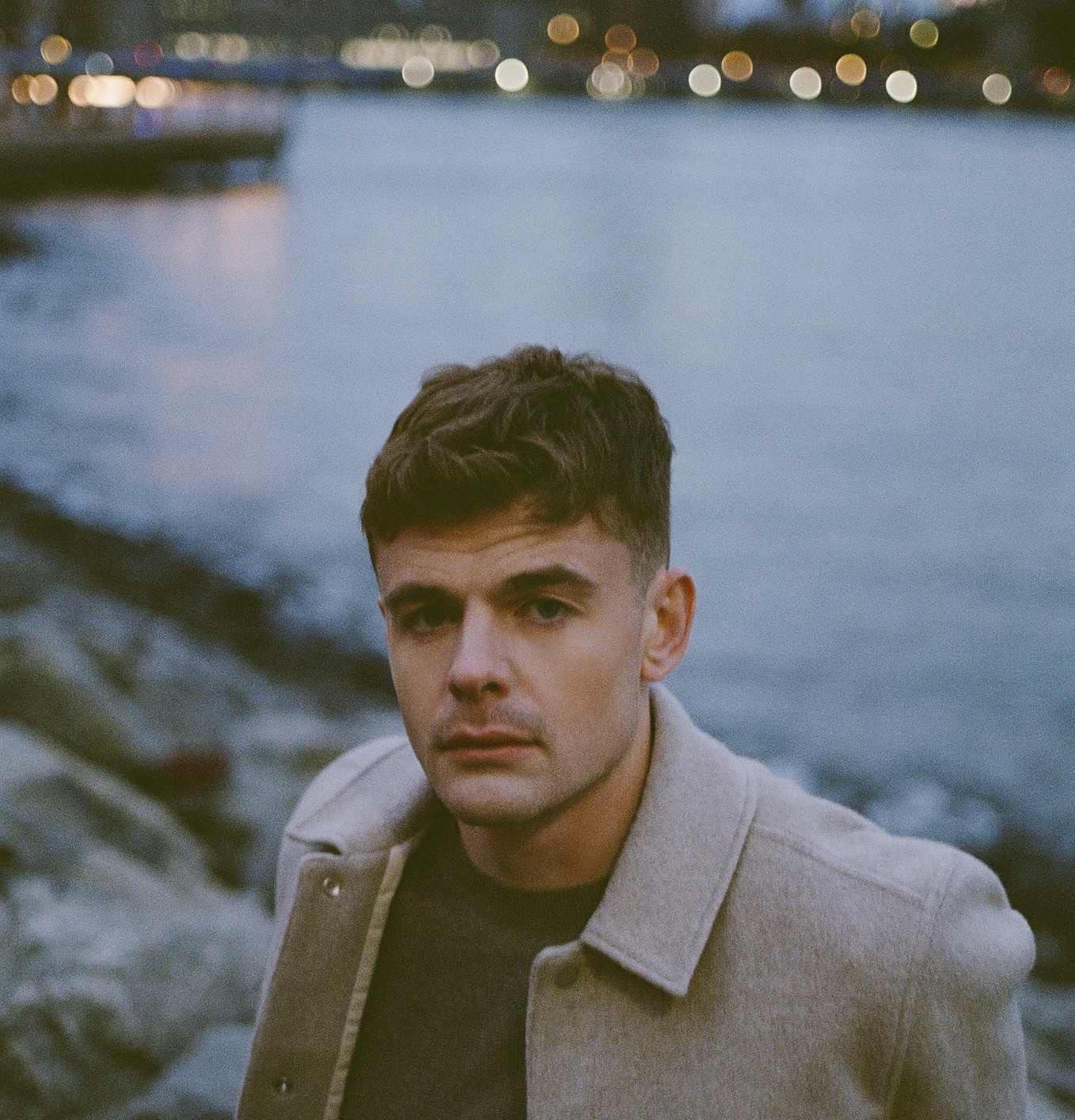 Darren Kiely Unveils Reflective New Single “Hidden Away”